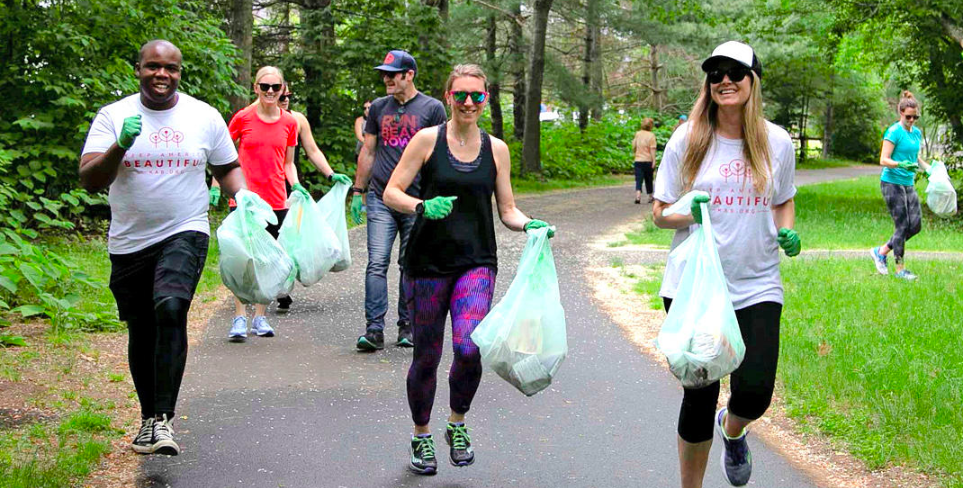 Plogging: The Hot (and Environmentally-Friendly) Fitness Trend